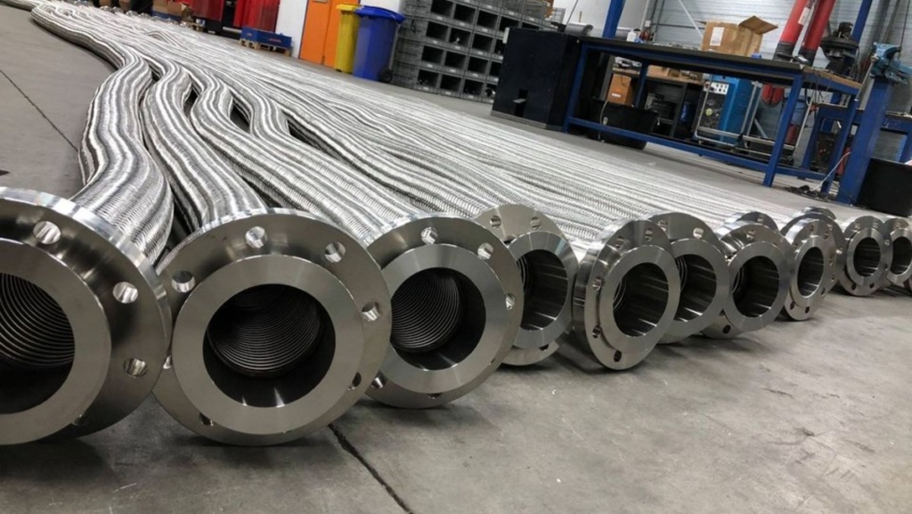 Flexible metal hoses
